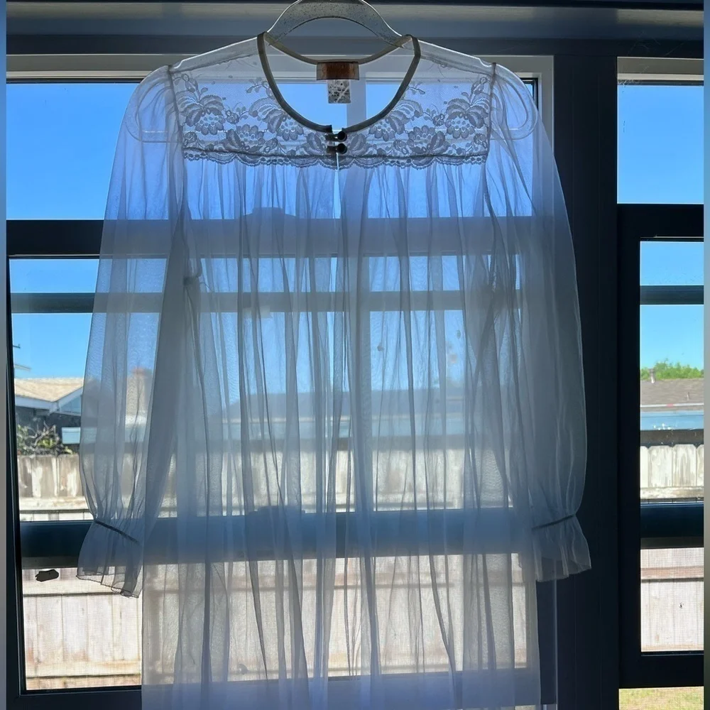 barbizon | Intimates & Sleepwear | Vintage Barbizon 0 Nylon Sheer Open ...